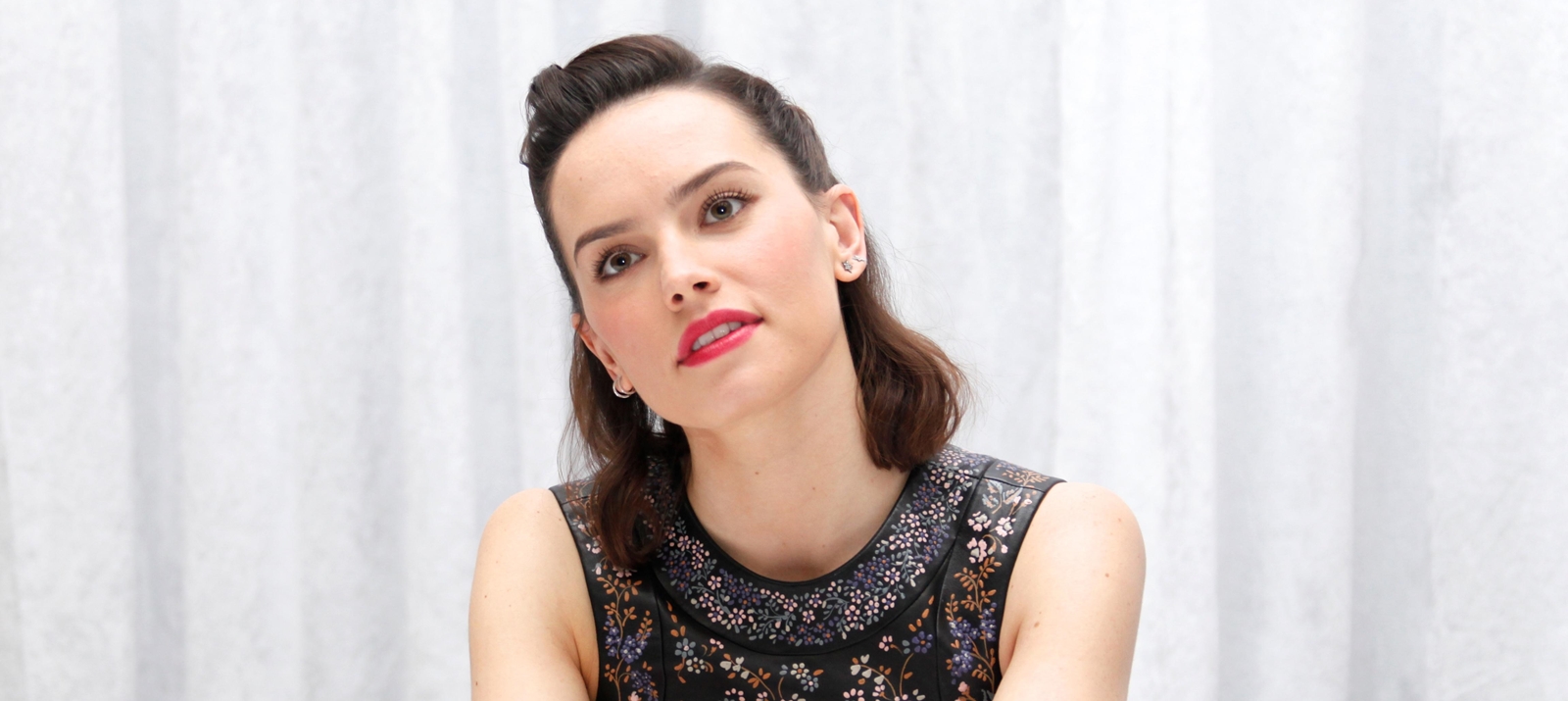 Дэйзи Ридли сыграет в экранизации трилогии подростковых романов - Shazoo