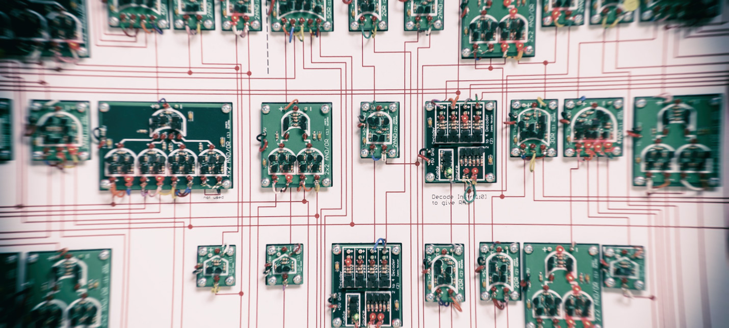Мегапроцессор позволяет увидеть работу процессора собственными глазами ...