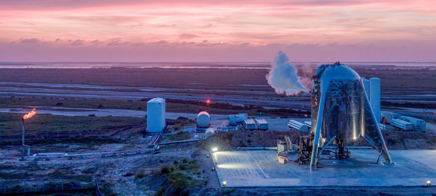 SpaceX испытала прототип ракеты Starhopper, запустив на высоту 150 ...