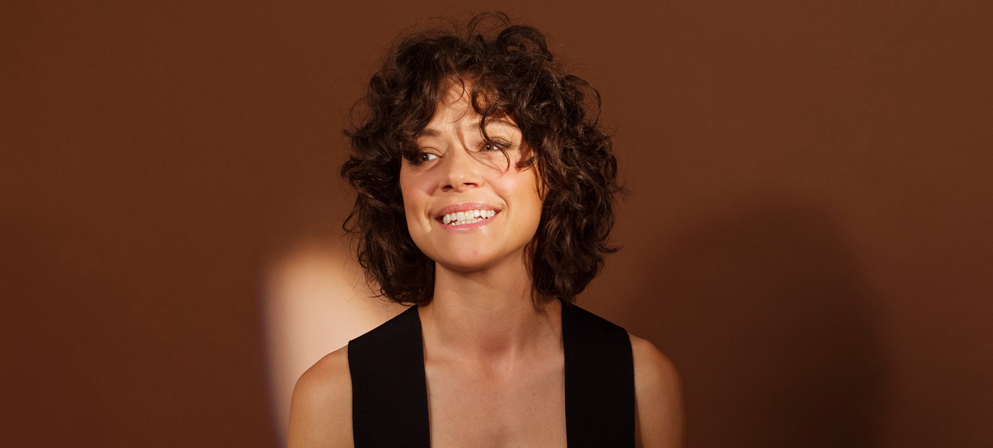 СМИ: Татьяна Маслани сыграет Женщину-Халк - Shazoo