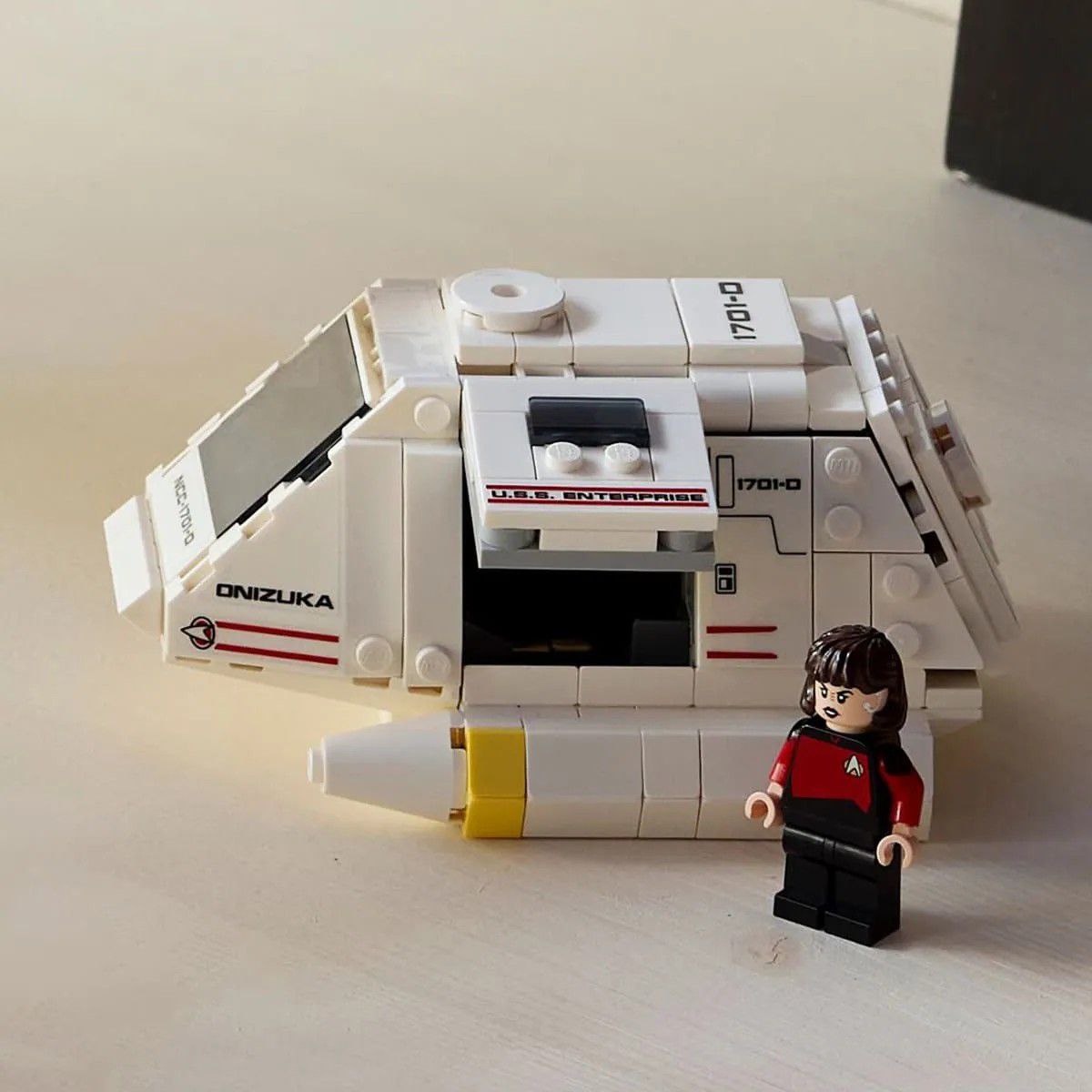 LEGO выпустит набор со звездолетом «Энтерпрайз» из «Стартрека» - Shazoo