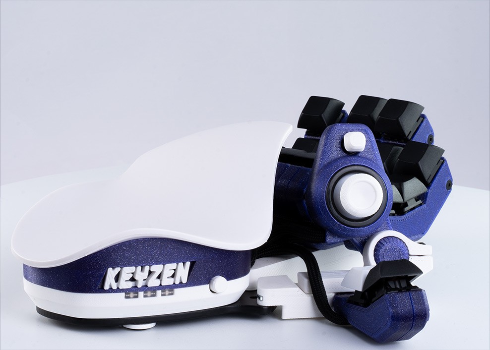 Новый геймпад Azeron Keyzen заменяет клавиатуры и контроллеры – оснащен ...